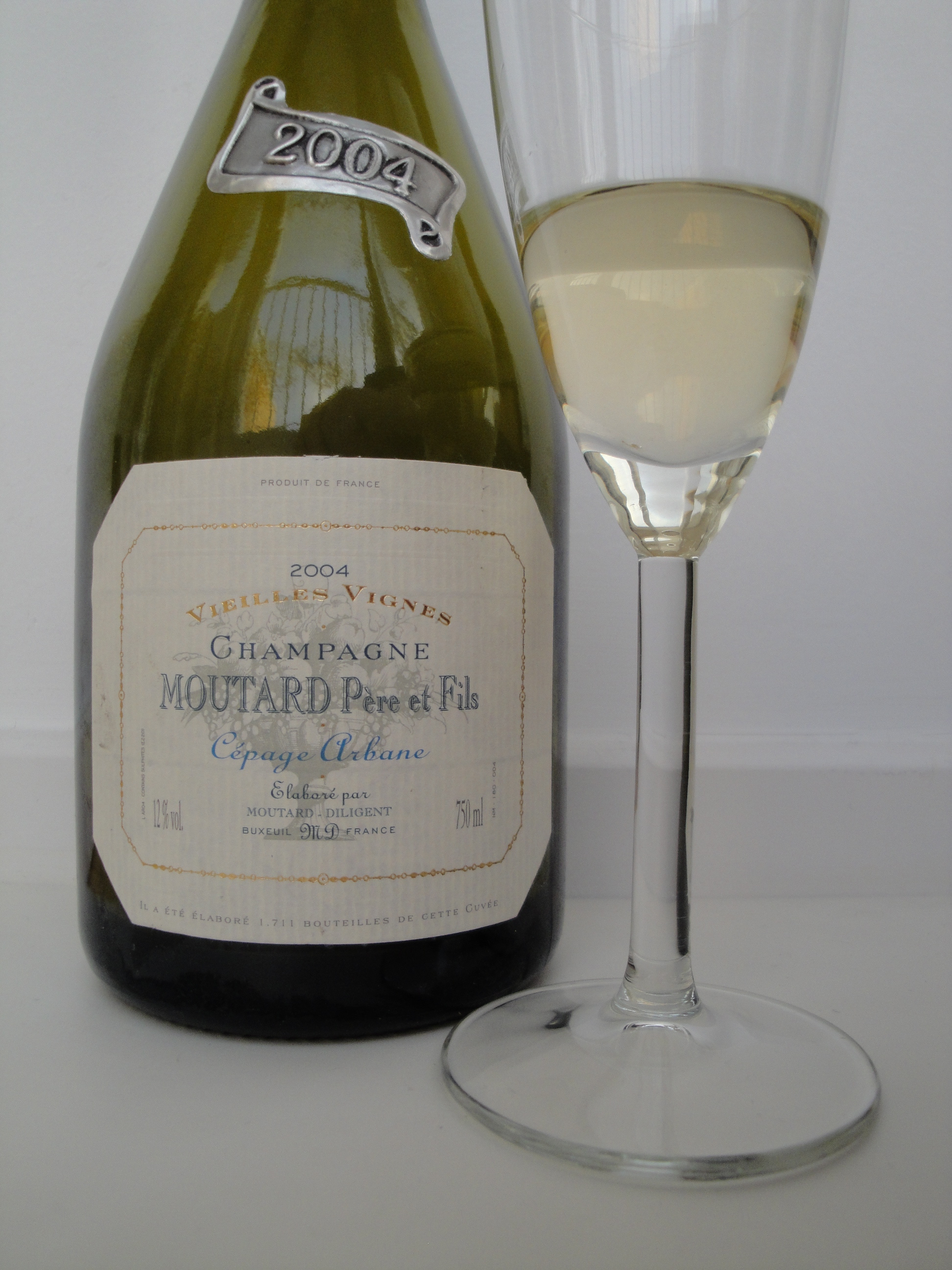 Moutard Père Et Fils, Champagne brut 2005 Expert Wine Review: Natalie ...